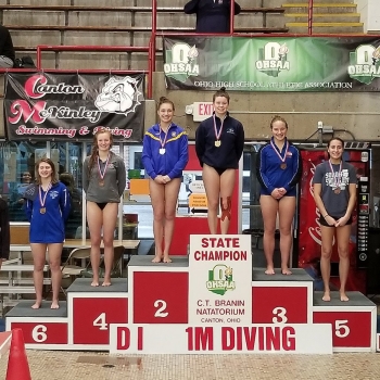 Elizabeth Cron earns 4th place in diving